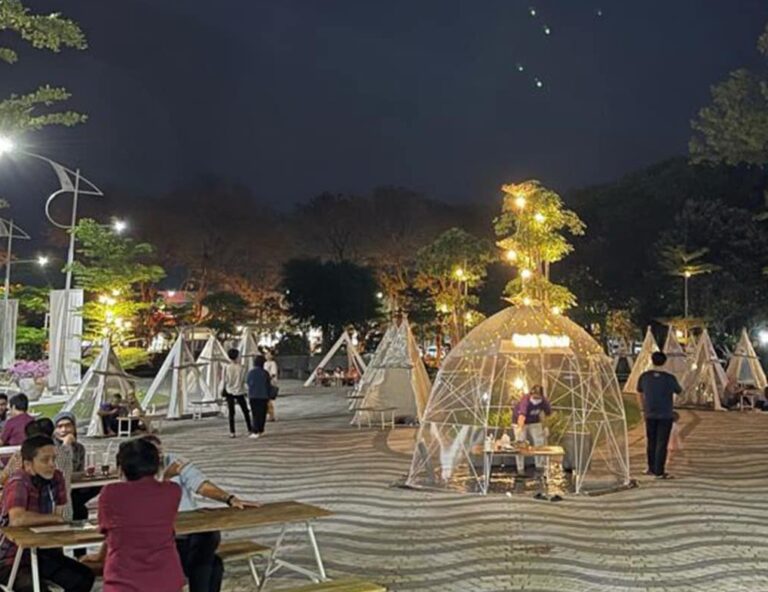 30+ Contoh Desain Cafe Outdoor, Indoor & Rumahan Minimalis Kekinian