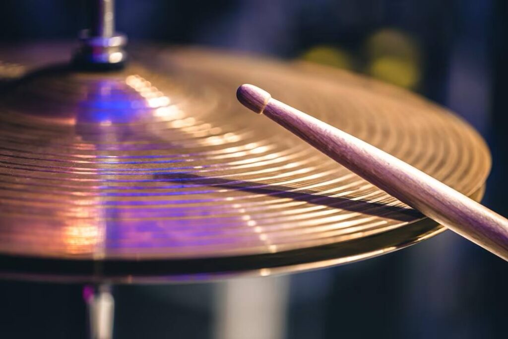 15 Contoh Alat Musik Perkusi Sederhana dan Cara Memainkannya